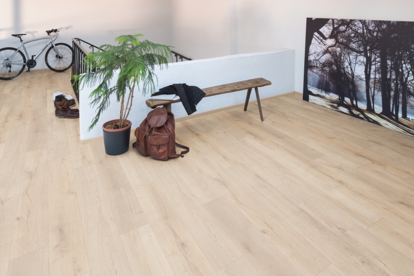 Light Lausanne Oak | Egger Pro